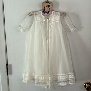 Vintage | Pajamas | Vintage White Sheer Peignoir Set Trimmed In Lace ...